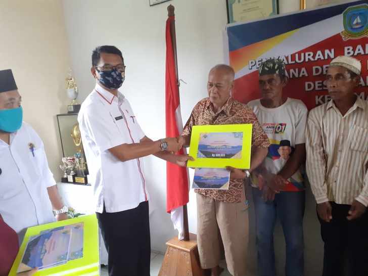 Pemerintah Desa Tarempa Selatan Salurkan BLT Tahap I | Kundur News Pemerintah Desa Tarempa Selatan Salurkan BLT Tahap I | Kundur News
