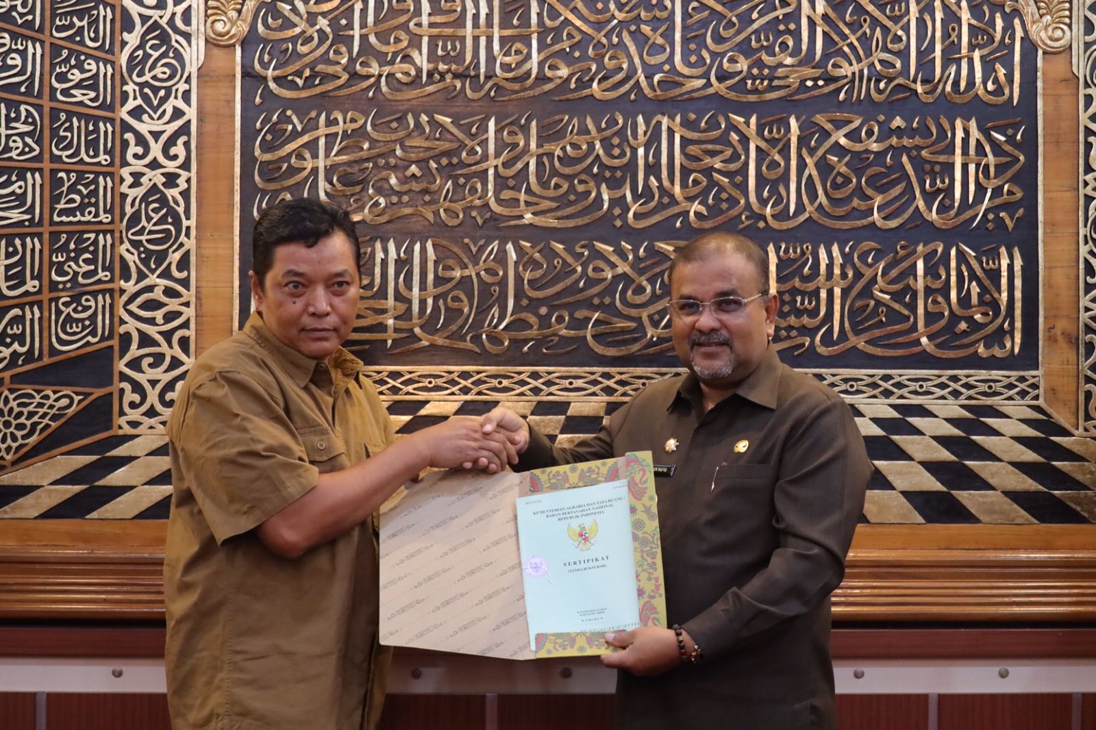 Bupati Karimun Tandatangani Penyerahan Serah Terima PSU Dari Pengembang ... Bupati Karimun Tandatangani Penyerahan Serah Terima PSU Dari Pengembang ...